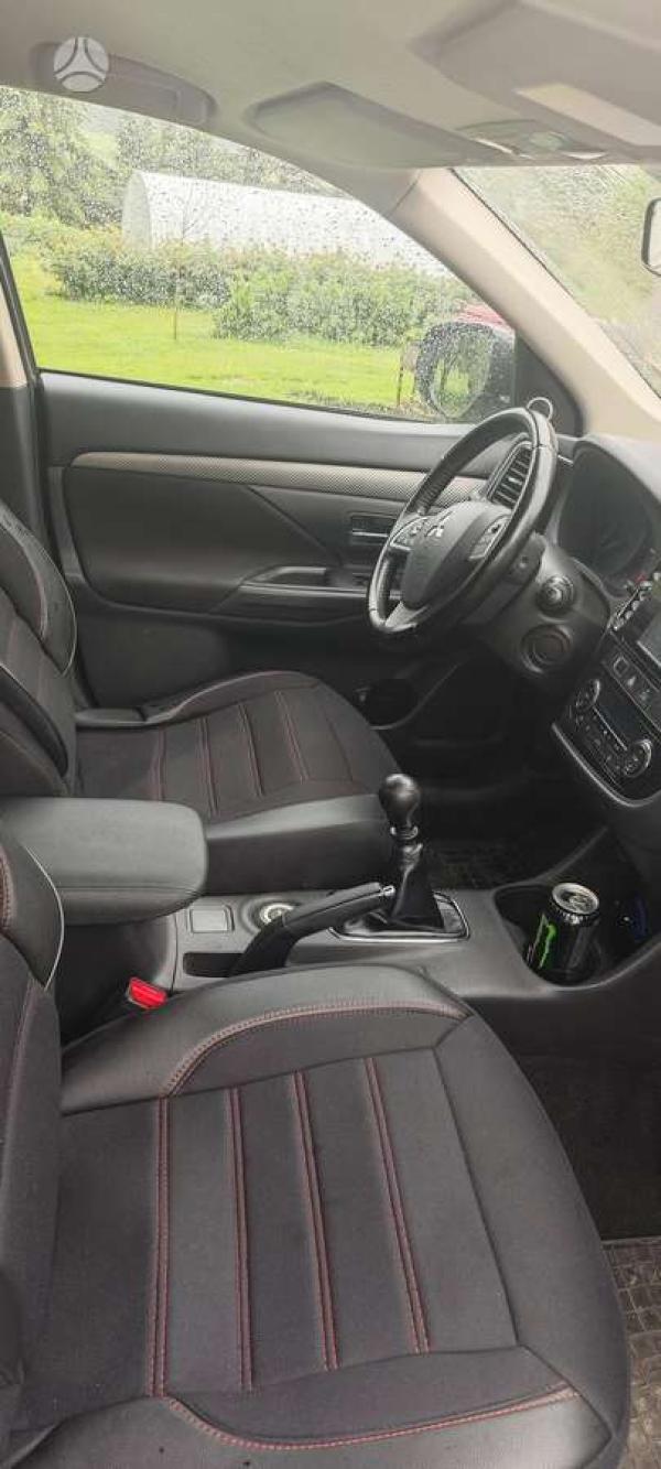 Pelēks Mitsubishi Outlander 2013 Ukmergė, ar dzinēja tilpumu 2.18 L un nobraukumu 197 tūkst. km par 6800 €, foto 4 vietnē AUTOMOTO.COM.LV