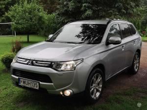 Pelēks Mitsubishi Outlander 2013 Šauļi, ar dzinēja tilpumu 2.20 L un nobraukumu 198 tūkst. km par 5499 €, foto  vietnē AUTOMOTO.COM.LV