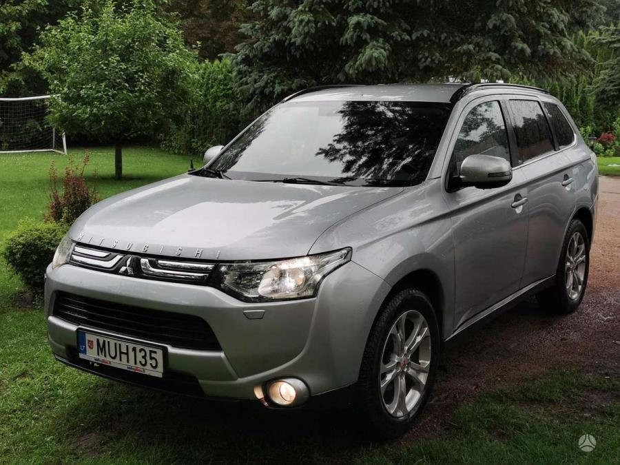 Pelēks Mitsubishi Outlander 2013 Šauļi, ar dzinēja tilpumu 2.20 L un nobraukumu 198 tūkst. km par 5499 €, foto 1 vietnē AUTOMOTO.COM.LV