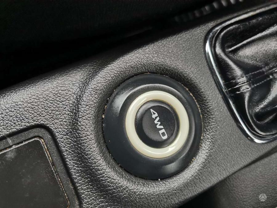 Pelēks Mitsubishi Outlander 2013 Šauļi, ar dzinēja tilpumu 2.20 L un nobraukumu 198 tūkst. km par 5499 €, foto 7 vietnē AUTOMOTO.COM.LV