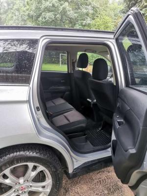 Pelēks Mitsubishi Outlander 2013 Šauļi, ar dzinēja tilpumu 2.20 L un nobraukumu 198 tūkst. km par 5499 €, foto 14 vietnē AUTOMOTO.COM.LV