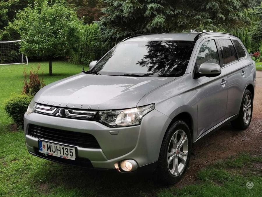 Pelēks Mitsubishi Outlander 2013 Šauļi, ar dzinēja tilpumu 2.20 L un nobraukumu 198 tūkst. km par 5499 €, foto 17 vietnē AUTOMOTO.COM.LV