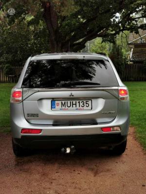 Pelēks Mitsubishi Outlander 2013 Šauļi, ar dzinēja tilpumu 2.20 L un nobraukumu 198 tūkst. km par 5499 €, foto 19 vietnē AUTOMOTO.COM.LV