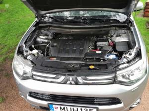 Pelēks Mitsubishi Outlander 2013 Šauļi, ar dzinēja tilpumu 2.20 L un nobraukumu 198 tūkst. km par 5499 €, foto 33 vietnē AUTOMOTO.COM.LV