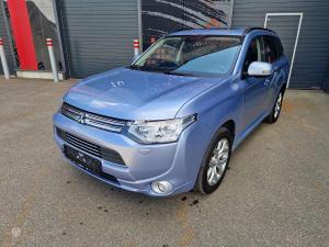 Pelēks Mitsubishi Outlander 2013 Kauņa, ar dzinēja tilpumu 2.00 L un nobraukumu 298 tūkst. km par 6750 €, foto  vietnē AUTOMOTO.COM.LV