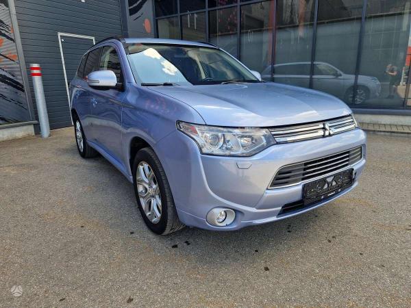 Pelēks Mitsubishi Outlander 2013 Kauņa, ar dzinēja tilpumu 2.00 L un nobraukumu 298 tūkst. km par 6750 €, foto 3 vietnē AUTOMOTO.COM.LV