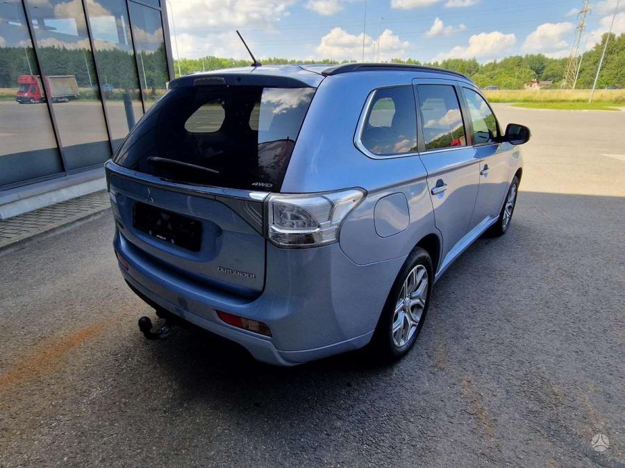 Pelēks Mitsubishi Outlander 2013 Kauņa, ar dzinēja tilpumu 2.00 L un nobraukumu 298 tūkst. km par 6750 €, foto 6 vietnē AUTOMOTO.COM.LV