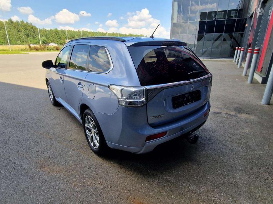 Pelēks Mitsubishi Outlander 2013 Kauņa, ar dzinēja tilpumu 2.00 L un nobraukumu 298 tūkst. km par 6750 €, foto 8 vietnē AUTOMOTO.COM.LV