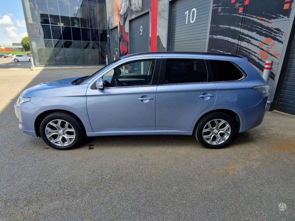 Pelēks Mitsubishi Outlander 2013 Kauņa, ar dzinēja tilpumu 2.00 L un nobraukumu 298 tūkst. km par 6750 €, foto 8 vietnē AUTOMOTO.COM.LV