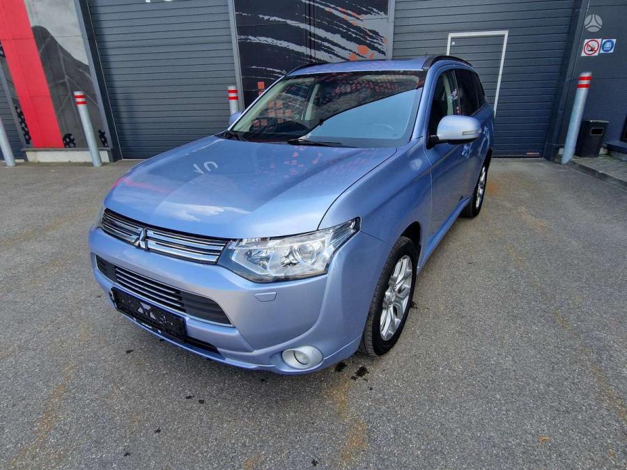Pelēks Mitsubishi Outlander 2013 Kauņa, ar dzinēja tilpumu 2.00 L un nobraukumu 298 tūkst. km par 6750 €, foto 10 vietnē AUTOMOTO.COM.LV