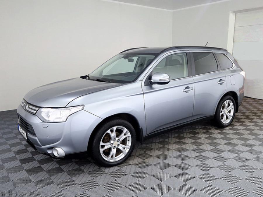 Pelēks Mitsubishi Outlander 2013 Tallina, ar dzinēja tilpumu 2.00 L un nobraukumu 229 tūkst. km par 4999 €, foto 3 vietnē AUTOMOTO.COM.LV