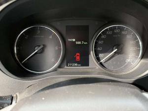 Grey Mitsubishi Outlander 2013 in Prienai, with an engine capacity of 2.27 L and mileage of 211 thousand km for 6100 €, photo 8 on AUTOMOTO.COM.LV