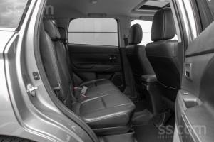 Pelēks Mitsubishi Outlander 2013 Rīga, ar dzinēja tilpumu 2.30 L un nobraukumu 266 tūkst. km par 7950 €, foto 14 vietnē AUTOMOTO.COM.LV