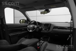 Pelēks Mitsubishi Outlander 2013 Rīga, ar dzinēja tilpumu 2.30 L un nobraukumu 266 tūkst. km par 7950 €, foto 18 vietnē AUTOMOTO.COM.LV