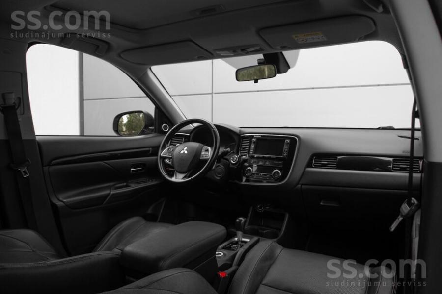 Pelēks Mitsubishi Outlander 2013 Rīga, ar dzinēja tilpumu 2.30 L un nobraukumu 266 tūkst. km par 7950 €, foto 18 vietnē AUTOMOTO.COM.LV