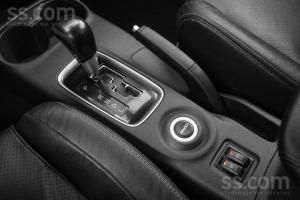 Pelēks Mitsubishi Outlander 2013 Rīga, ar dzinēja tilpumu 2.30 L un nobraukumu 266 tūkst. km par 7950 €, foto 24 vietnē AUTOMOTO.COM.LV