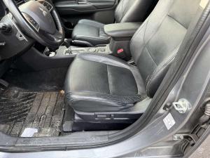 Grey Mitsubishi Outlander 2013 in Marijampole, with an engine capacity of 2.27 L and mileage of 207 thousand km for 4150 €, photo 9 on AUTOMOTO.COM.LV