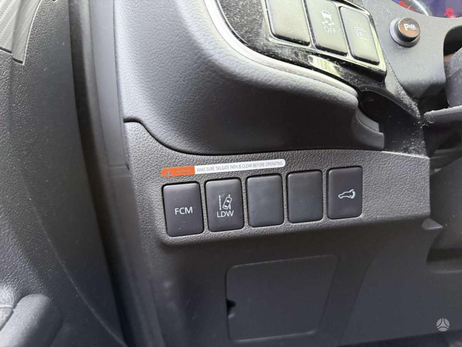 Grey Mitsubishi Outlander 2013 in Marijampole, with an engine capacity of 2.27 L and mileage of 207 thousand km for 4150 €, photo 10 on AUTOMOTO.COM.LV