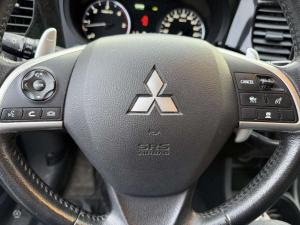 Grey Mitsubishi Outlander 2013 in Marijampole, with an engine capacity of 2.27 L and mileage of 207 thousand km for 4150 €, photo 11 on AUTOMOTO.COM.LV