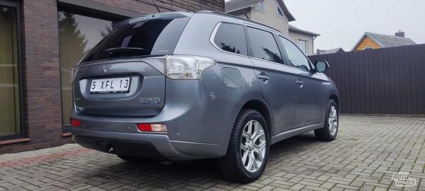 Pelēks Mitsubishi Outlander 2014 Kauņa, ar dzinēja tilpumu 2.00 L un nobraukumu 240 tūkst. km par 8500 €, foto 2 vietnē AUTOMOTO.COM.LV