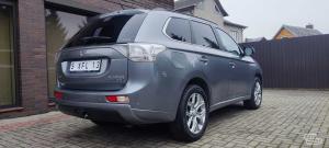 Pelēks Mitsubishi Outlander 2014 Kauņa, ar dzinēja tilpumu 2.00 L un nobraukumu 240 tūkst. km par 8500 €, foto 2 vietnē AUTOMOTO.COM.LV