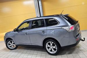 Grey Mitsubishi Outlander 2014 in Klaipeda, with an engine capacity of 0.00 L and mileage of 217 thousand km for 7450 €, photo 2 on AUTOMOTO.COM.LV