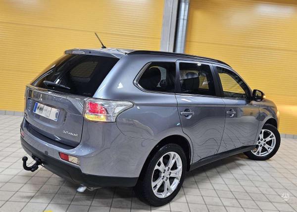 Grey Mitsubishi Outlander 2014 in Klaipeda, with an engine capacity of 0.00 L and mileage of 217 thousand km for 7450 €, photo 6 on AUTOMOTO.COM.LV