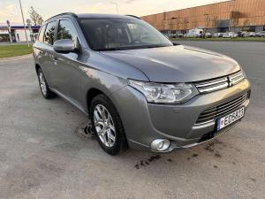 Grey Mitsubishi Outlander 2014 in Klaipeda, with an engine capacity of 2.00 L and mileage of 320 thousand km for 6700 €, photo  on AUTOMOTO.COM.LV