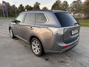 Pelēks Mitsubishi Outlander 2014 Klaipėda, ar dzinēja tilpumu 2.00 L un nobraukumu 320 tūkst. km par 6700 €, foto 7 vietnē AUTOMOTO.COM.LV