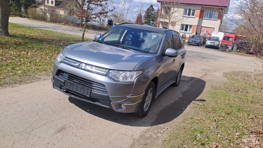 Pelēks Mitsubishi Outlander 2014 Viļņa, ar dzinēja tilpumu 2.20 L un nobraukumu 245 tūkst. km par 6500 €, foto 1 vietnē AUTOMOTO.COM.LV