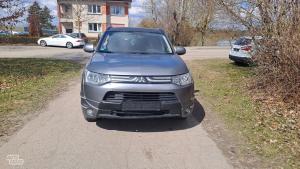Pelēks Mitsubishi Outlander 2014 Viļņa, ar dzinēja tilpumu 2.20 L un nobraukumu 245 tūkst. km par 6500 €, foto 3 vietnē AUTOMOTO.COM.LV