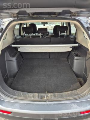 Grey Mitsubishi Outlander 2014 in Jelgava, with an engine capacity of 2.00 L and mileage of 261 thousand km for 4000 €, photo 6 on AUTOMOTO.COM.LV