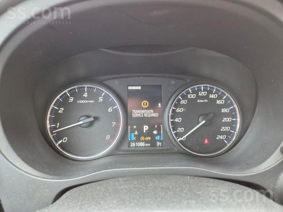 Grey Mitsubishi Outlander 2014 in Jelgava, with an engine capacity of 2.00 L and mileage of 261 thousand km for 4000 €, photo 10 on AUTOMOTO.COM.LV