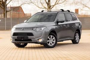 Grey Mitsubishi Outlander 2014 in Jelgava, with an engine capacity of 2.00 L and mileage of 139 thousand km for 10900 €, photo  on AUTOMOTO.COM.LV