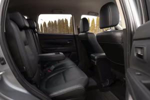 Серый Мицубиси Аутлендер 2014 в Елгава, объемом двигателя 2.00 л и пробегом 139 тыс. км за 10900 €, фото 18 на AUTOMOTO.COM.LV