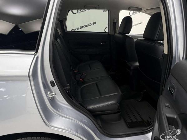 Pelēks Mitsubishi Outlander 2014 Viļņa, ar dzinēja tilpumu 2.27 L un nobraukumu 244 tūkst. km par 6990 €, foto 10 vietnē AUTOMOTO.COM.LV