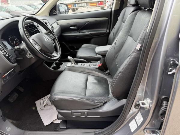 Серый Мицубиси Аутлендер 2014 в Мариямполе, объемом двигателя 2.00 л и пробегом 209 тыс. км за 6950 €, фото 10 на AUTOMOTO.COM.LV