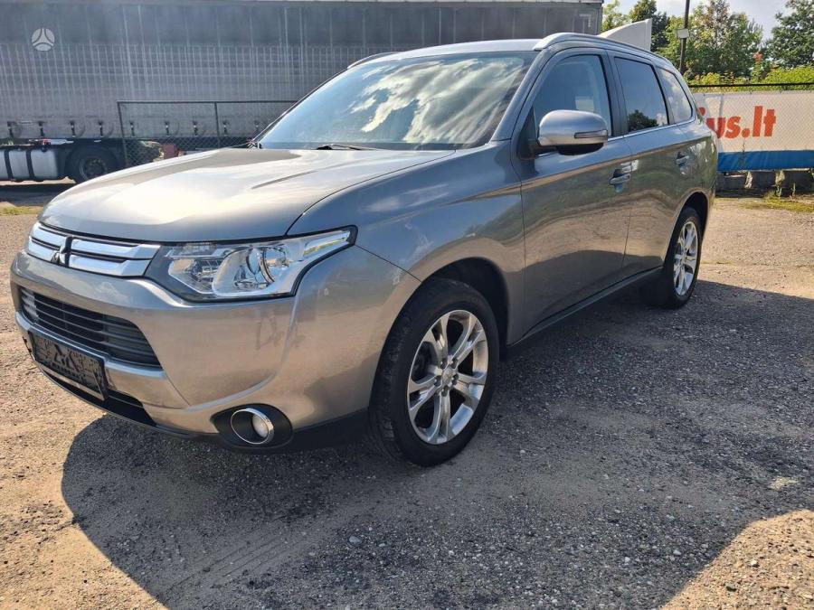 Grey Mitsubishi Outlander 2014 in Alytus, with an engine capacity of 2.20 L and mileage of 250 thousand km for 6600 €, photo 6 on AUTOMOTO.COM.LV