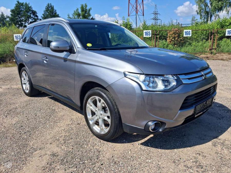 Grey Mitsubishi Outlander 2014 in Alytus, with an engine capacity of 2.20 L and mileage of 250 thousand km for 6600 €, photo 12 on AUTOMOTO.COM.LV