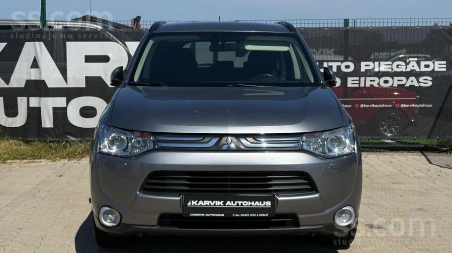 Pelēks Mitsubishi Outlander 2014 Liepāja, ar dzinēja tilpumu 2.00 L un nobraukumu 173 tūkst. km par 9350 €, foto 1 vietnē AUTOMOTO.COM.LV