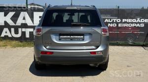 Pelēks Mitsubishi Outlander 2014 Liepāja, ar dzinēja tilpumu 2.00 L un nobraukumu 173 tūkst. km par 9350 €, foto 6 vietnē AUTOMOTO.COM.LV