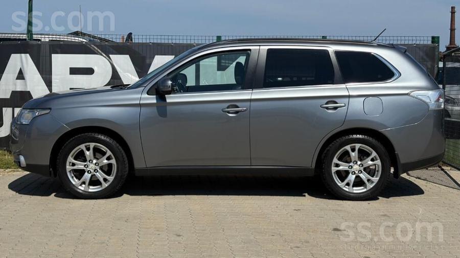 Pelēks Mitsubishi Outlander 2014 Liepāja, ar dzinēja tilpumu 2.00 L un nobraukumu 173 tūkst. km par 9350 €, foto 8 vietnē AUTOMOTO.COM.LV