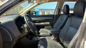Pelēks Mitsubishi Outlander 2014 Liepāja, ar dzinēja tilpumu 2.00 L un nobraukumu 173 tūkst. km par 9350 €, foto 10 vietnē AUTOMOTO.COM.LV