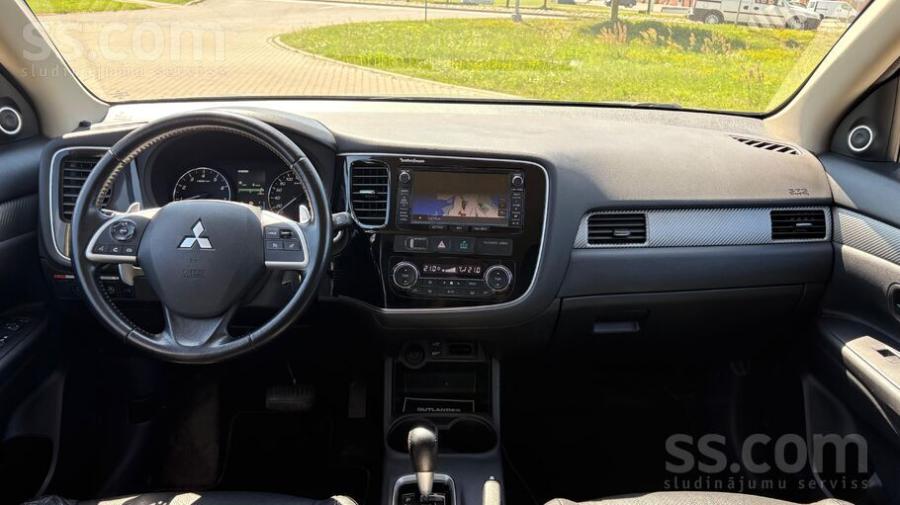 Pelēks Mitsubishi Outlander 2014 Liepāja, ar dzinēja tilpumu 2.00 L un nobraukumu 173 tūkst. km par 9350 €, foto 17 vietnē AUTOMOTO.COM.LV
