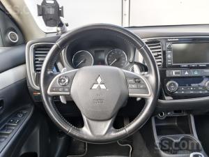 Pelēks Mitsubishi Outlander 2014 Rīga, ar dzinēja tilpumu 2.00 L un nobraukumu 267 tūkst. km par 8950 €, foto 9 vietnē AUTOMOTO.COM.LV