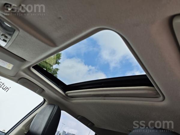 Pelēks Mitsubishi Outlander 2014 Rīga, ar dzinēja tilpumu 2.00 L un nobraukumu 267 tūkst. km par 8950 €, foto 9 vietnē AUTOMOTO.COM.LV