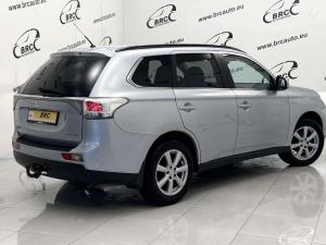 Grey Mitsubishi Outlander 2014 in Vilnius, with an engine capacity of 2.27 L and mileage of 244 thousand km for 6650 €, photo 4 on AUTOMOTO.COM.LV