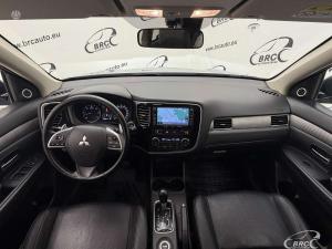 Grey Mitsubishi Outlander 2014 in Vilnius, with an engine capacity of 2.27 L and mileage of 244 thousand km for 6650 €, photo 5 on AUTOMOTO.COM.LV