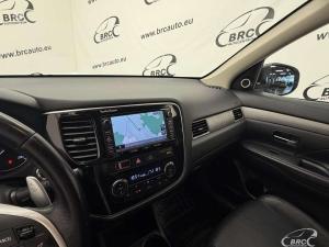 Grey Mitsubishi Outlander 2014 in Vilnius, with an engine capacity of 2.27 L and mileage of 244 thousand km for 6650 €, photo 28 on AUTOMOTO.COM.LV