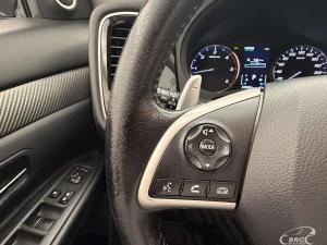 Grey Mitsubishi Outlander 2014 in Vilnius, with an engine capacity of 2.27 L and mileage of 244 thousand km for 6650 €, photo 31 on AUTOMOTO.COM.LV